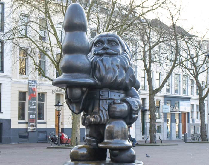 Escultura de Santa Claus en Rotterdam